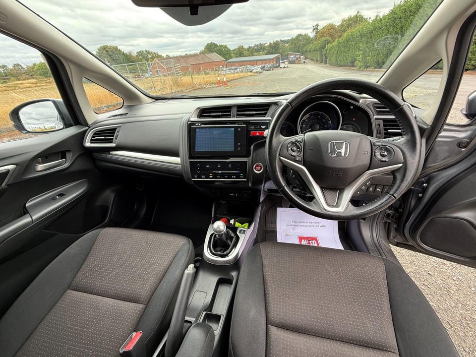 Honda Jazz i-VTEC EX Navi 2017 | eBay UK