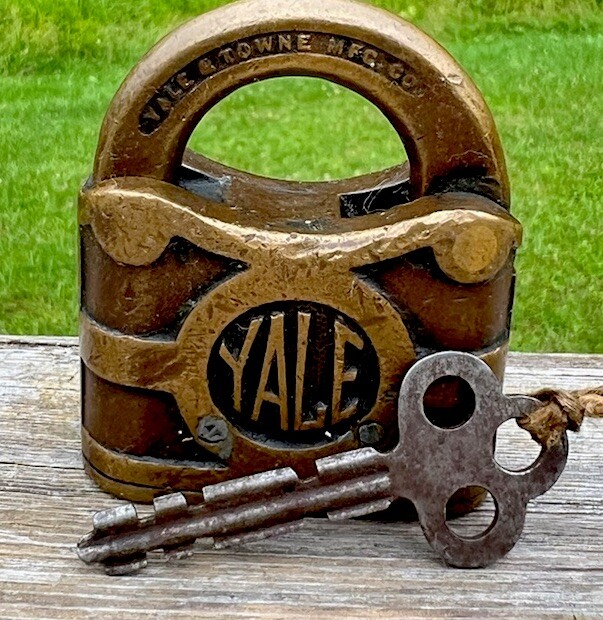 Vintage Old Brass Padlock Yale & Towne Mfg. Co. Stamford Conn. Made In ...