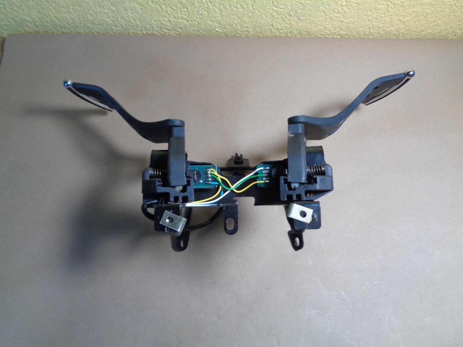 Maserati Quattroporte Paddle Shifter Lever Set PartF # 201542 | eBay