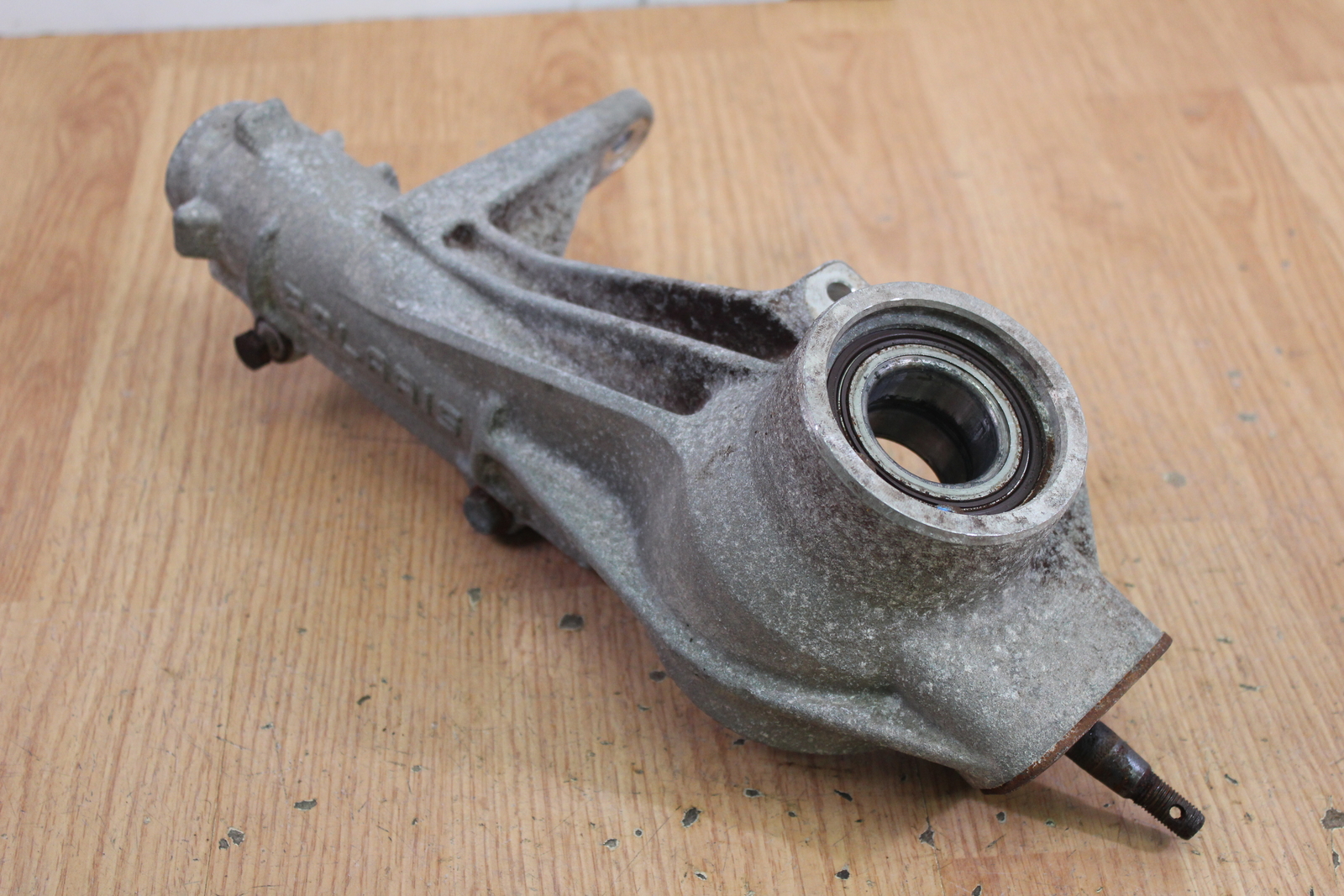 2004 Polaris Sportsman 700 Twin EFI Left Strut Support Tower/ Spindle ...