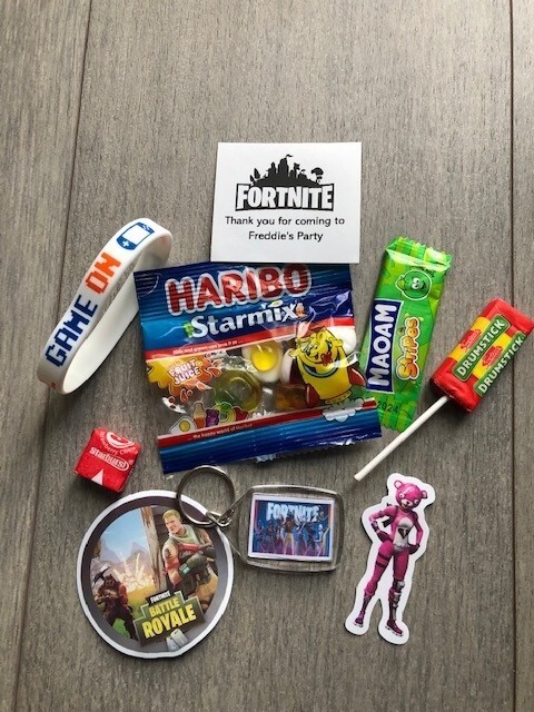 Fortnite Gamers Inspired Filled Party Bags,Gift Packs , keyring, sweets ...