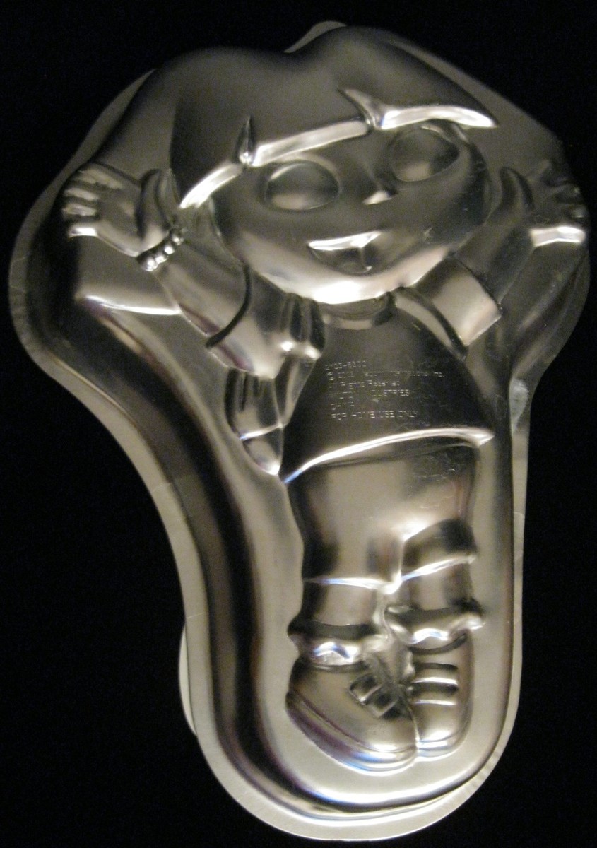 Wilton Cake Pan 2003 Dora The Explorer Full Body 2108 6300 Wilton