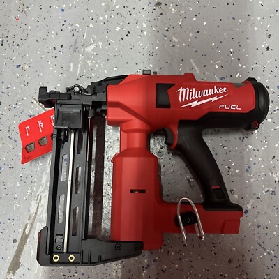 Milwaukee 2843-20 M18 18V Li-Ion Fuel Utility Fencing Stapler (Tool ...