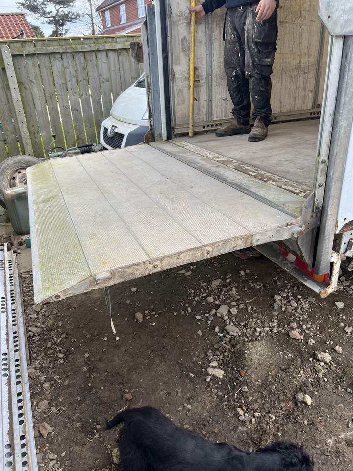 DEL Equipment Tail Lift Box Luton Van OL5OOSCG 500kg | eBay UK