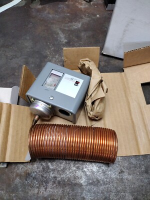 Johnson Controls A70GA-1C Thermostat Temperature Control UN1978 15/55 ...