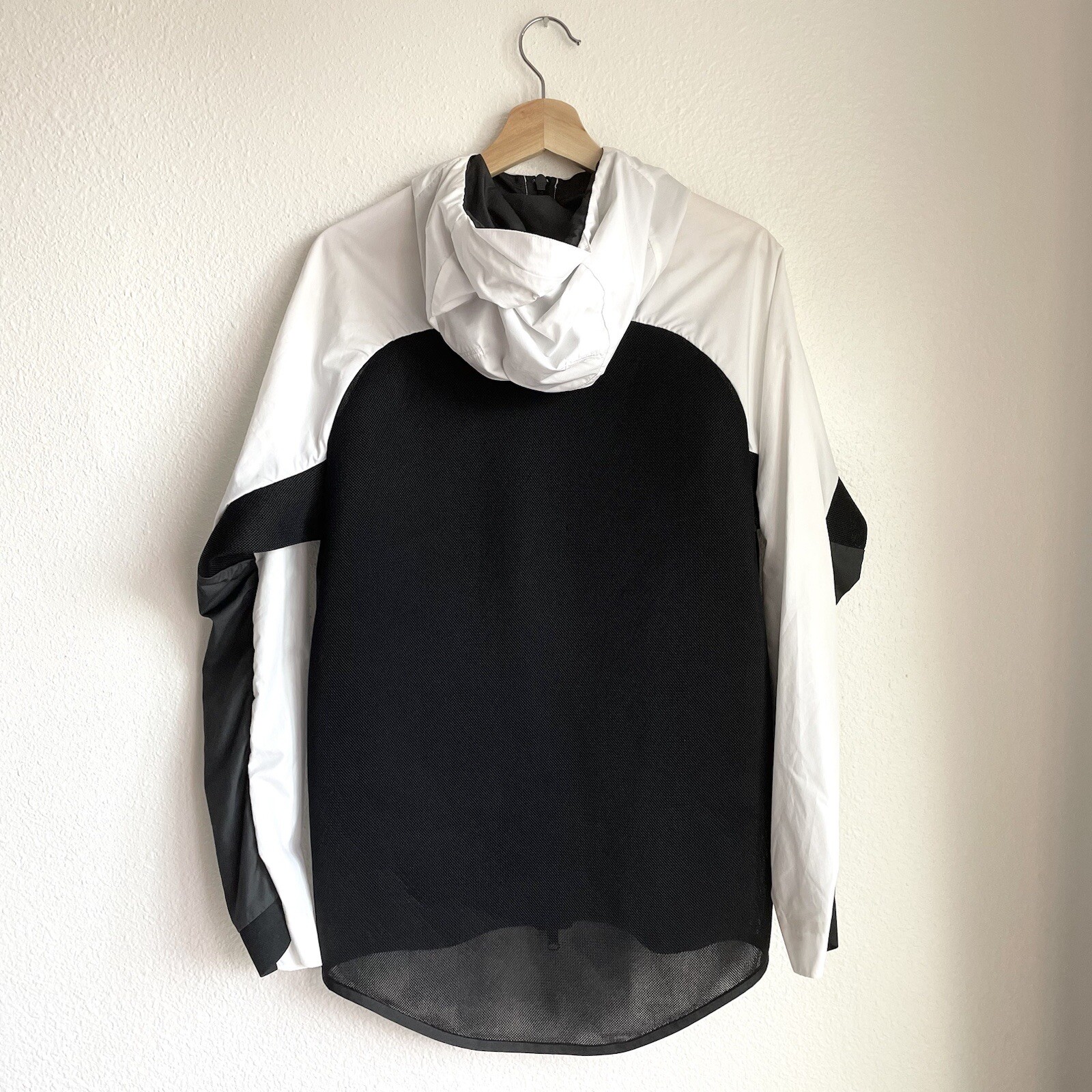 Nike Tech Hypermesh Windrunner 826068-011 White / Bla… - Gem