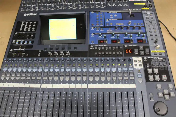 Yamaha 02R96 VCM Digital Mixing Console with Display and more | eBay