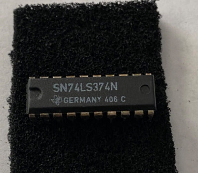 Texas Instruments SN74LS374N octal D type flip flop, 3-state Integrated ...