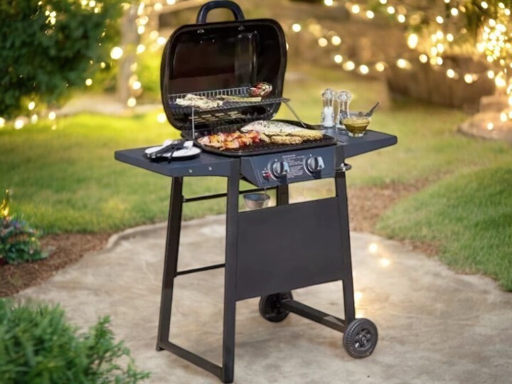 Uniflame 4 Burner And Side Gas Barbecue Silver Home UNIFLAME US 1900