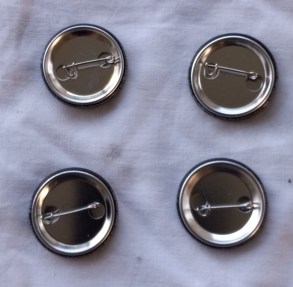 The Grateful Dead Button Pin Set Licensed 4pc Lot #1 Stealy Bertha ...