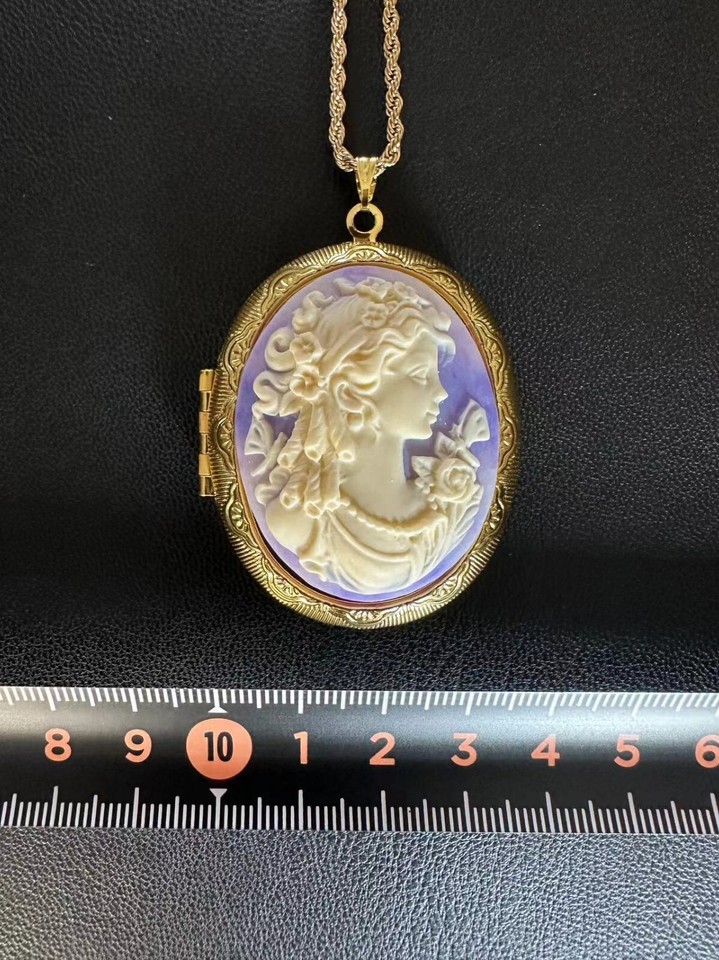 Purple Portrait Cameo Locket Pendant Gold Tone Retro Locket Photo ...