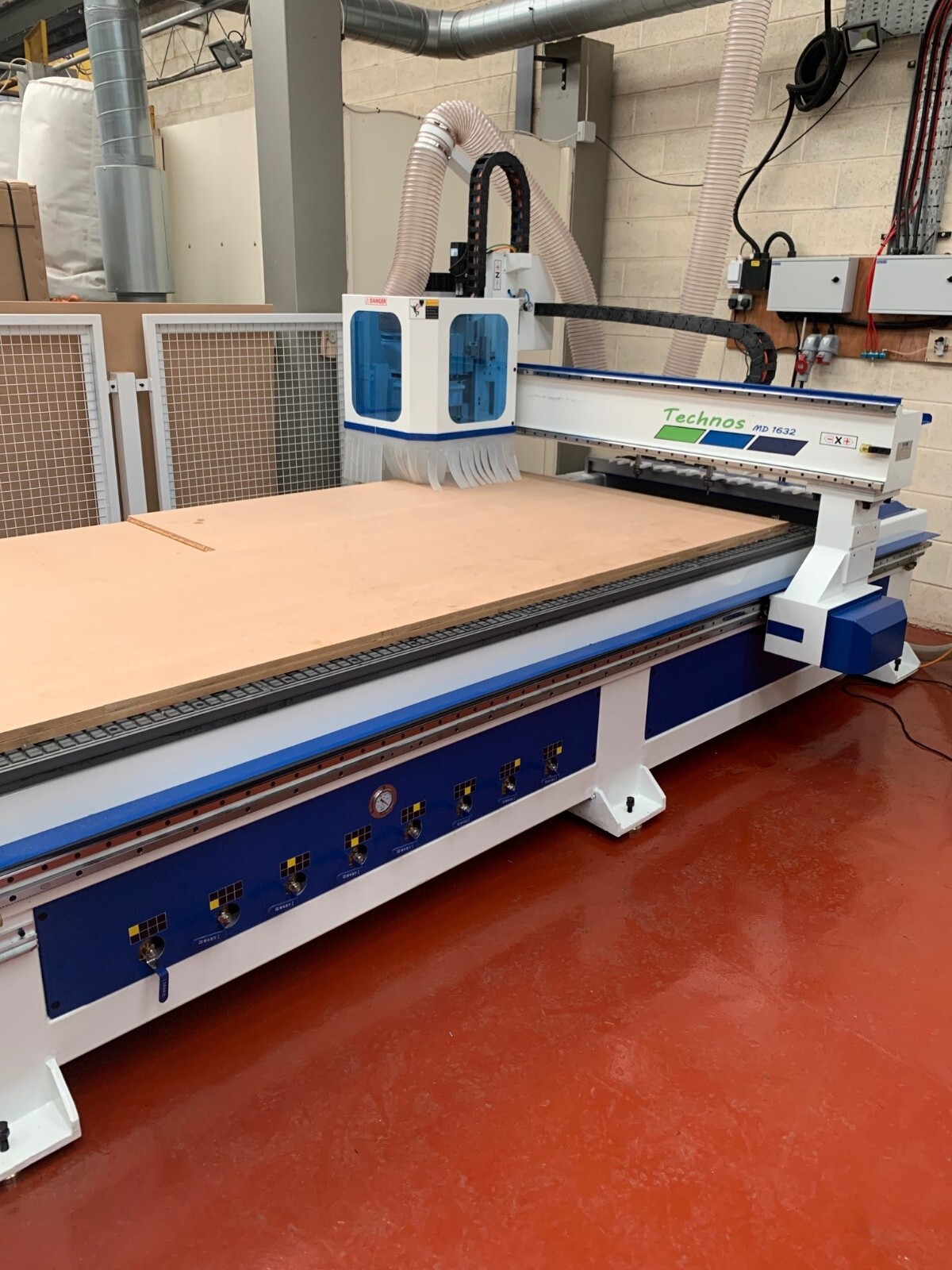 New Technos MD 1632 10 X 5 CNC Router **£32,595.00 + VAT** | eBay UK
