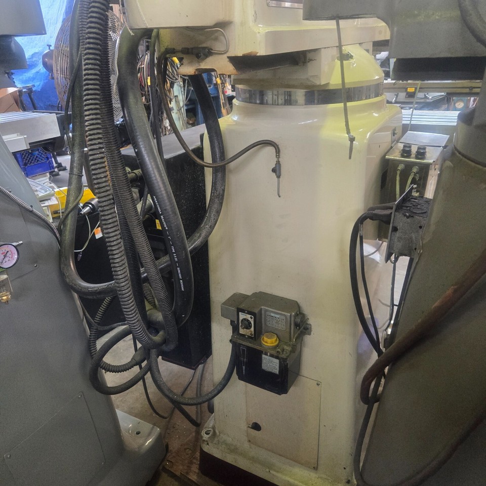 Chevalier Mill FM-33K with Anilam 3300MK 3 axis control, 10Tools ...