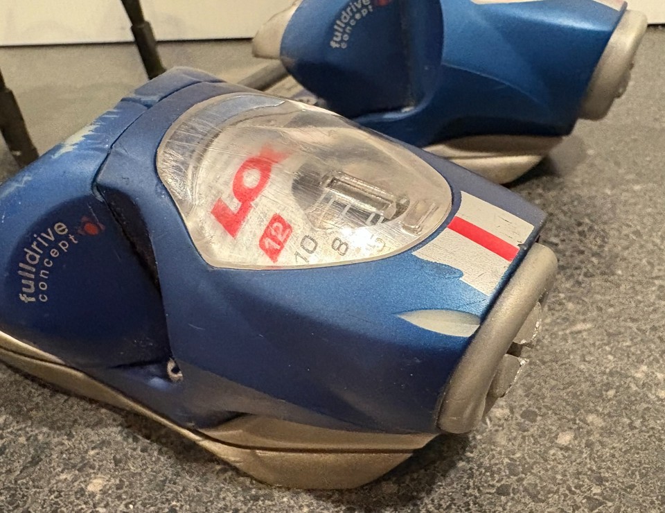 Look Pivot 12 Titanium blue with red Ski Bindings Good Used Condition ...