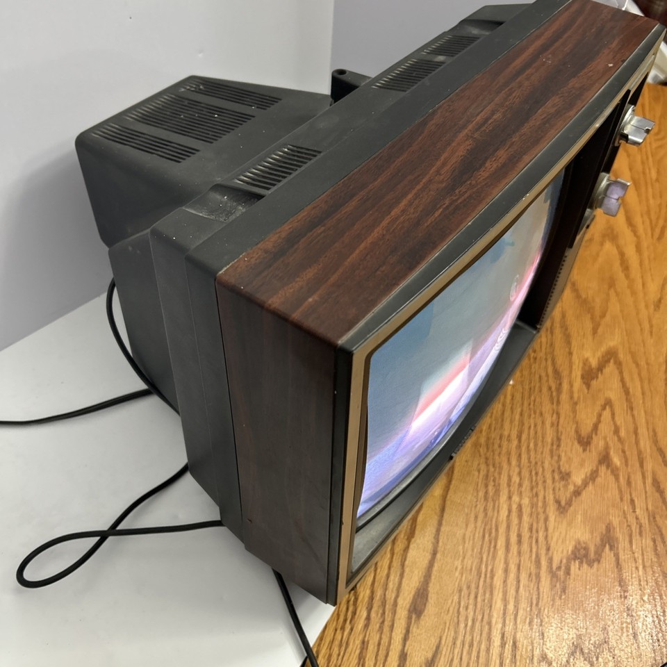 Panasonic CTJ-130013” Color CRT Tube TV Vintage 1987 Woodgrain Powers ...