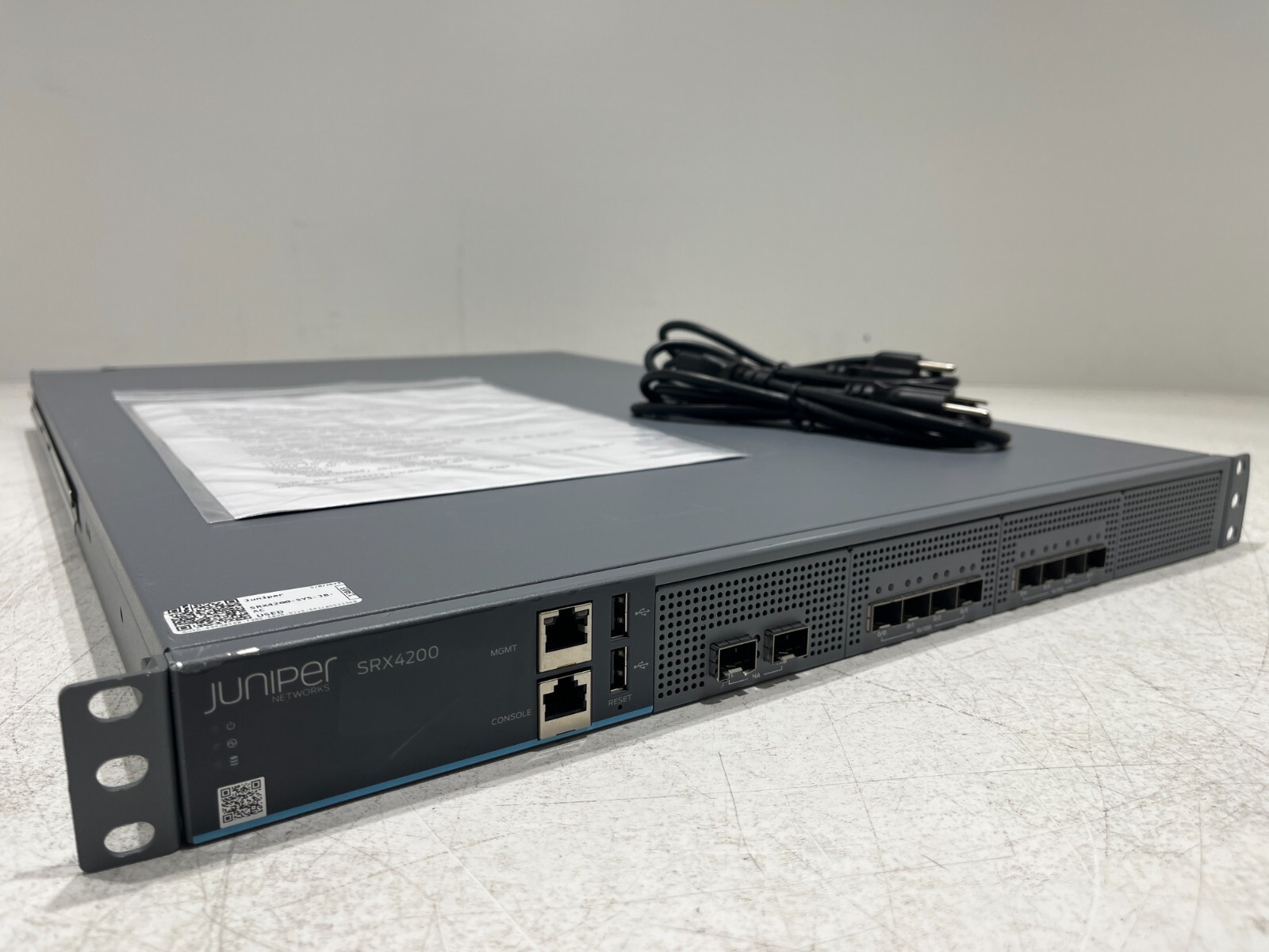 Juniper SRX4200-SYS-JB-AC Network Firewall protect up to 44 Gbps (IMIX ...