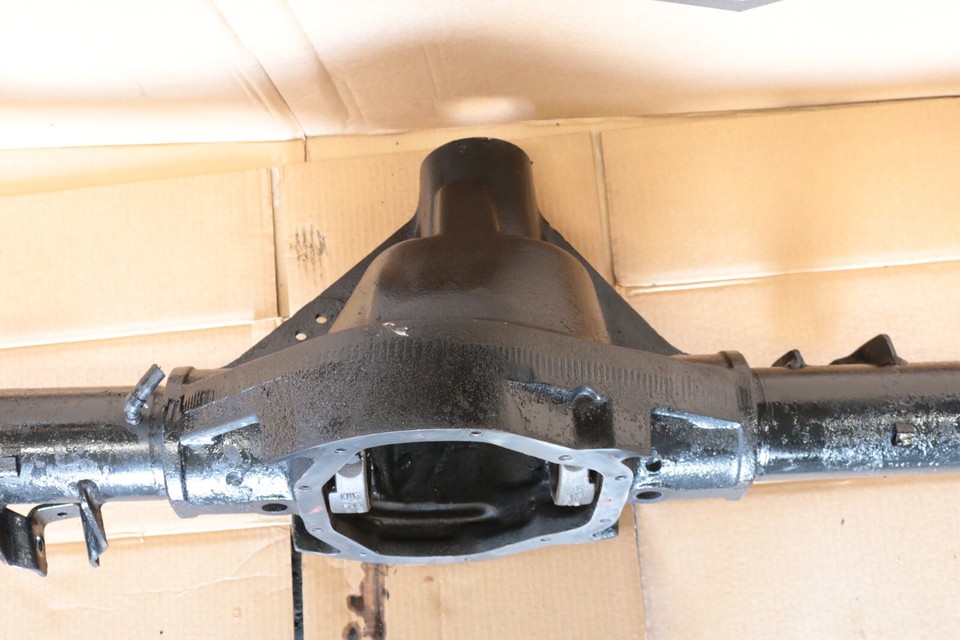 1995 Chevy GMT 455 3500 HD Dana 80 DRW Rear Axle Housing | eBay