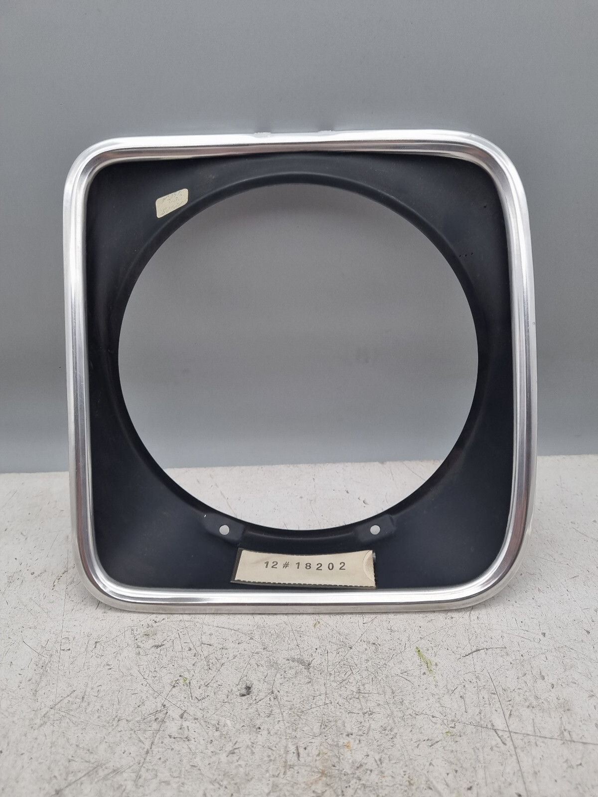 Opel Ascona A Chrom / schwarz Paar Zierring Scheinwerfer 1218202 ...