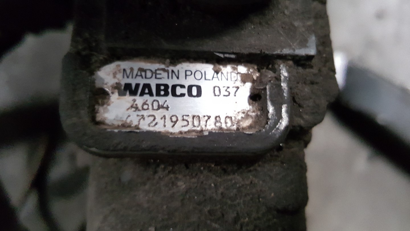 Wabco HALDEX Brake Relay Valves Assy 9730110220 4721950790 4721950780 ...