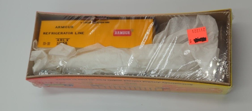 HO Scale Roundhouse 03188 36' Armour Steel UF Meat Reefer NIB Factory ...