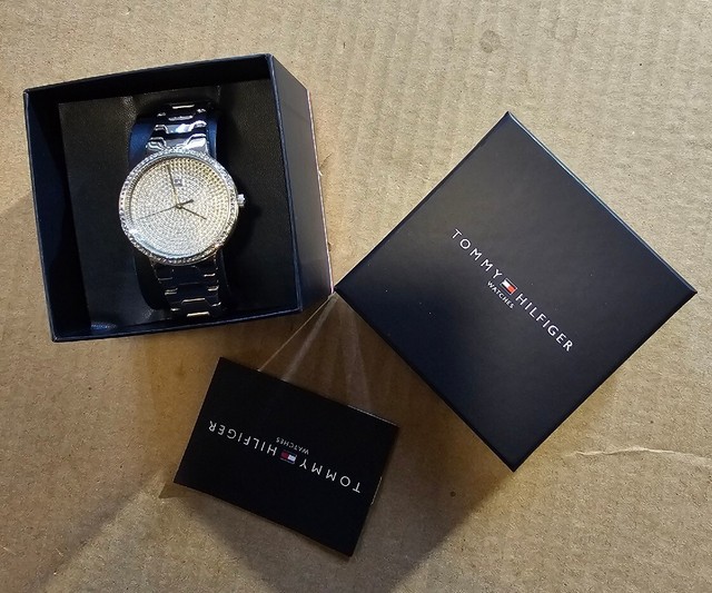 Tommy Hilfiger 1781998 Watch With 36mm Silver Face With & Silver ...