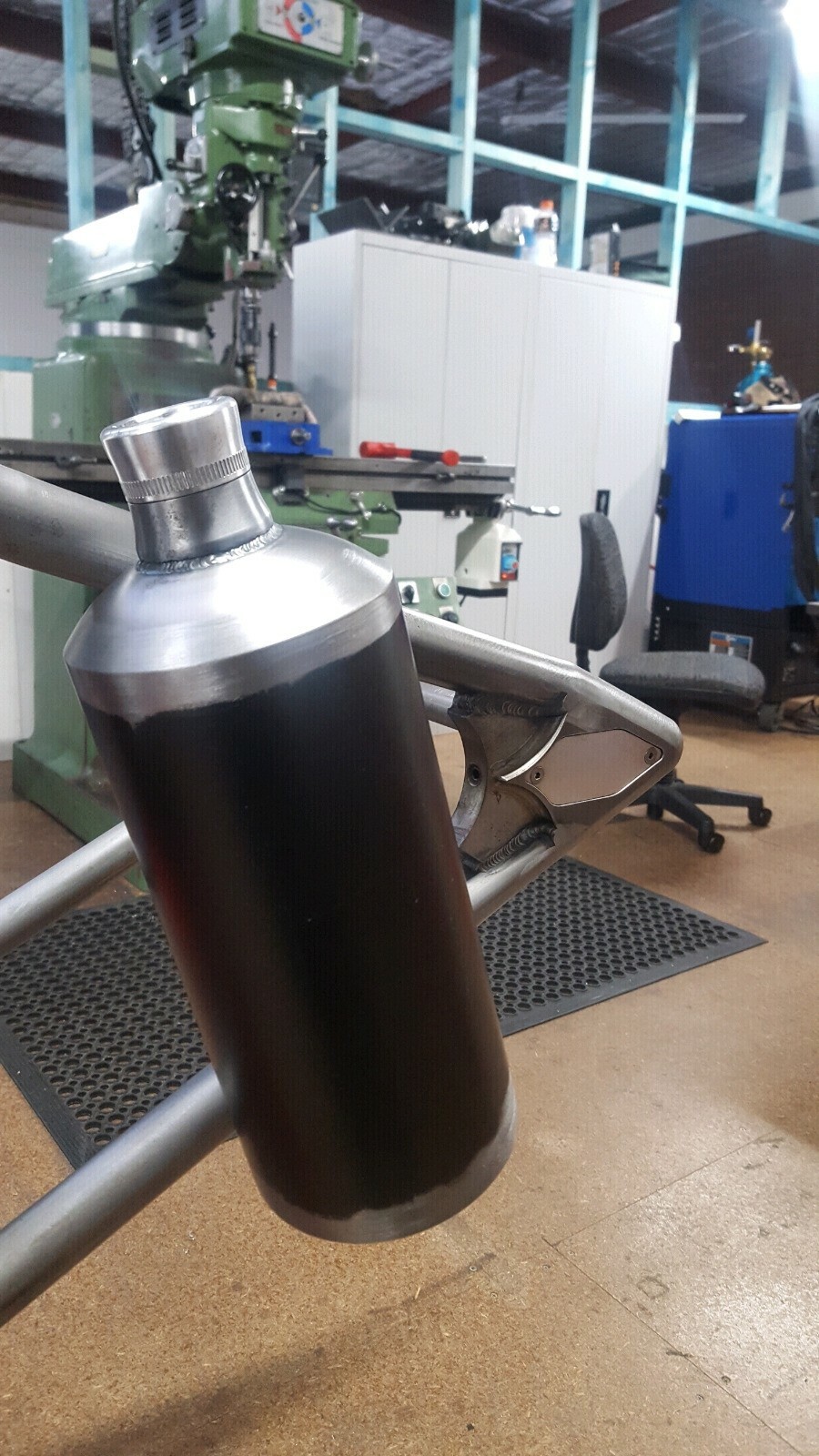 Tinworksinc Fuel Cell Auxiliary Gas Tank/Bobber/Chopper/Triumph/BSA ...