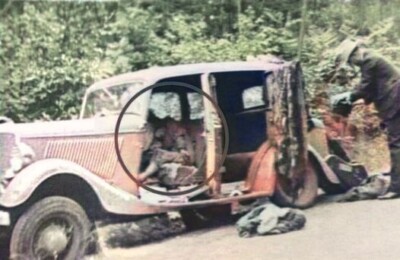 VERY RARE COLOR STILL BONNIE AND CLYDE BULLET RIDDLED BODIES INSIDE CAR ...