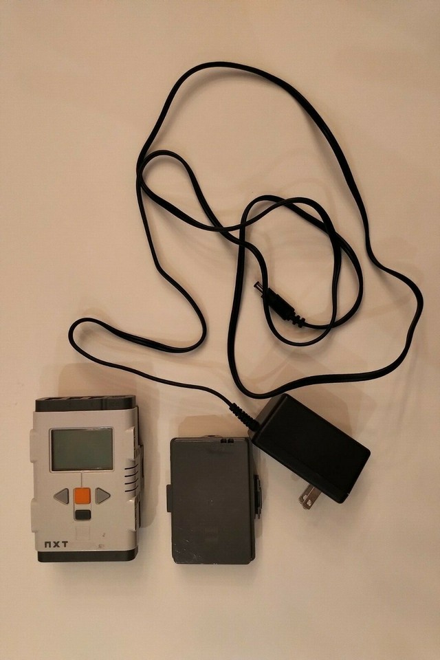 LEGO NXT CONTROLLER TESTED AND WORKING 53788 WITH BATTERY AND CHARGING ...