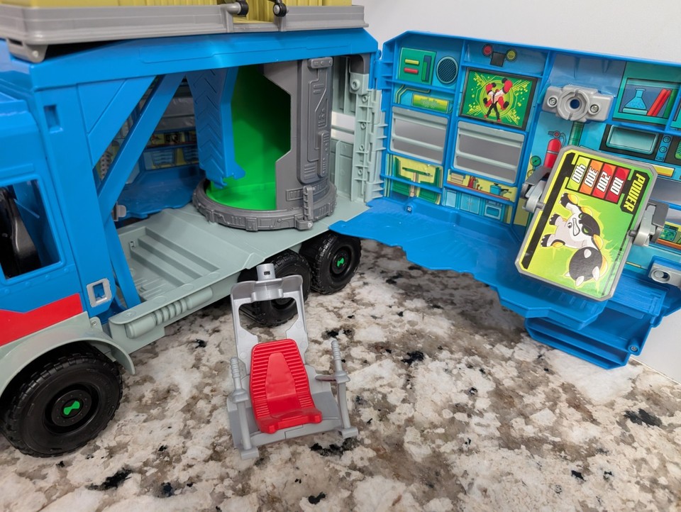 Ben 10 2017 Rustbucket Transforming Vehicle Playset Van RV Cartoon ...