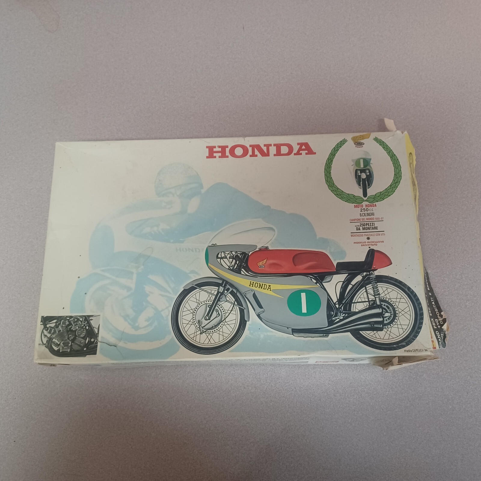 Protar 1:9 Model Kit - Moto Honda 250cc. 6 Cilindri, 4 Tempi- Model Kit ...