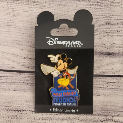DISNEY MICKEY Director WALT DISNEY STUDIOS ANNUAL PASSPORT Soft Opening ...