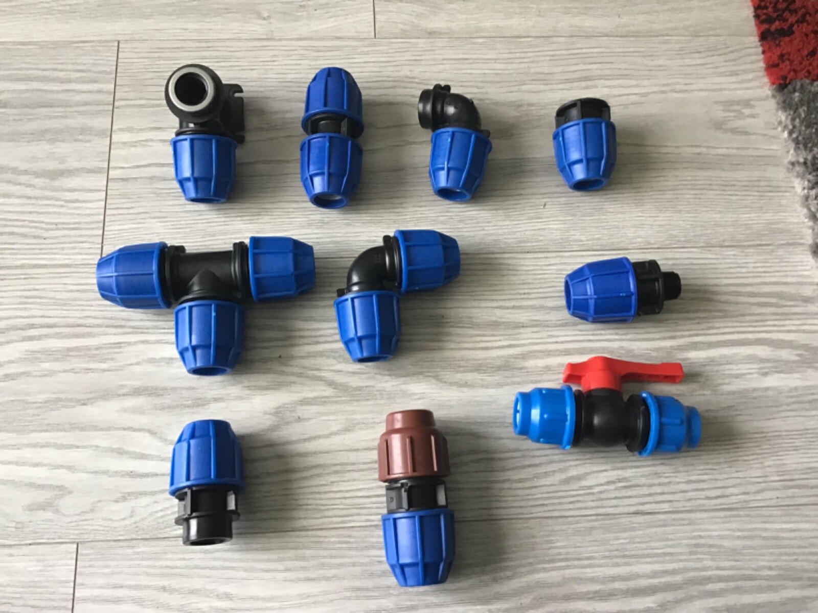 20mm MDPE Plastic Compression Fitting Water Pipe WRAS Approved complete ...