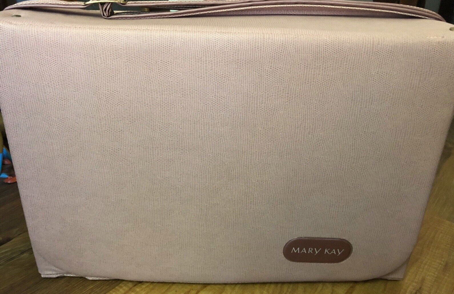 Vintage 1980s Mary Kay Pink Starter Case with 8 mirro… - Gem