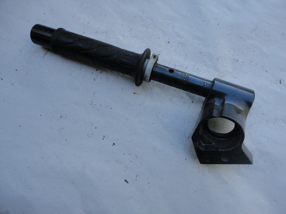 parting out 2001 Kawasaki Ninja ZX600E right handlebar with throttle ...