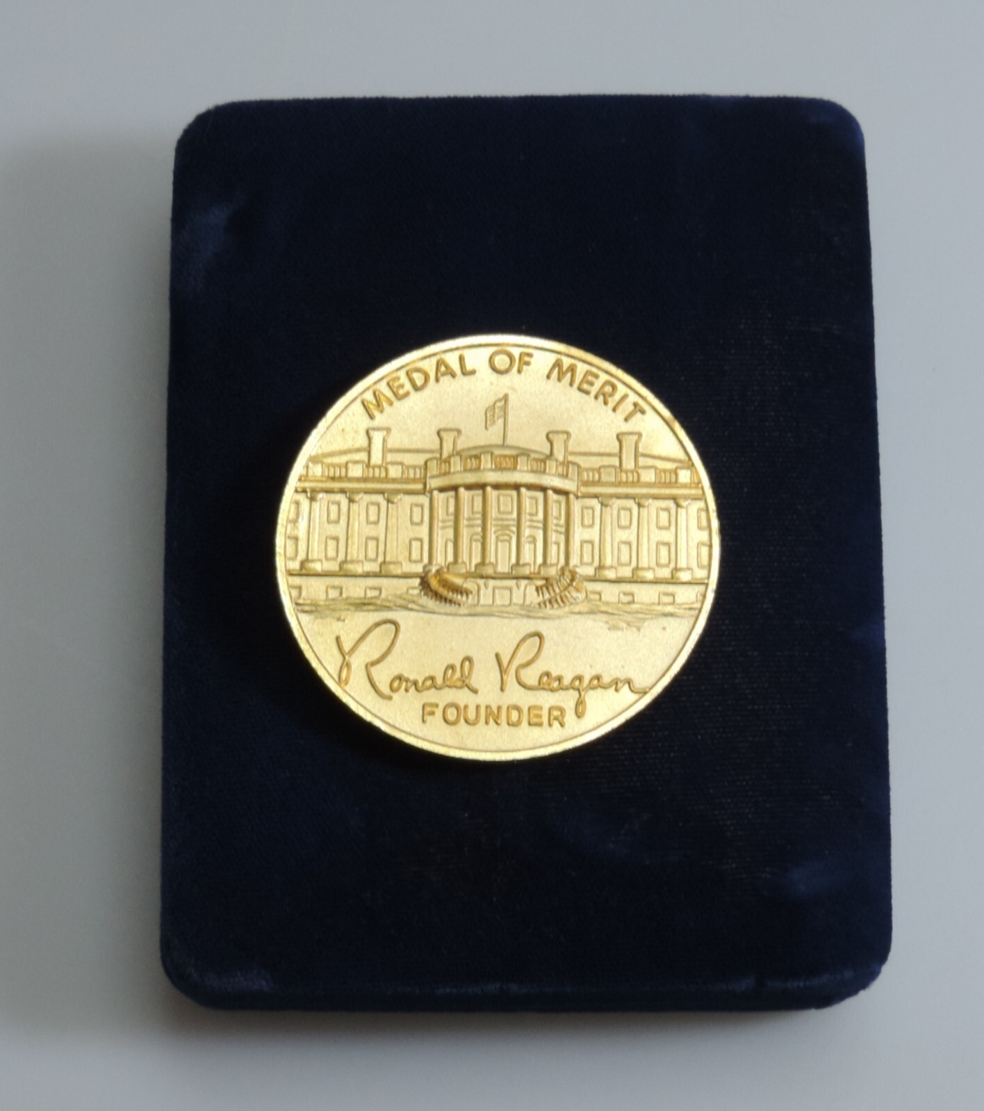 Ronald Reagan Medal of Merit Commemorative Coin Medal with Box | eBay