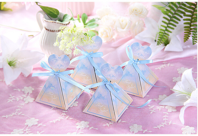 1-100X Dreamy Triangle Paper Party Wedding Favour Sweet Boxes + Ribbons ...