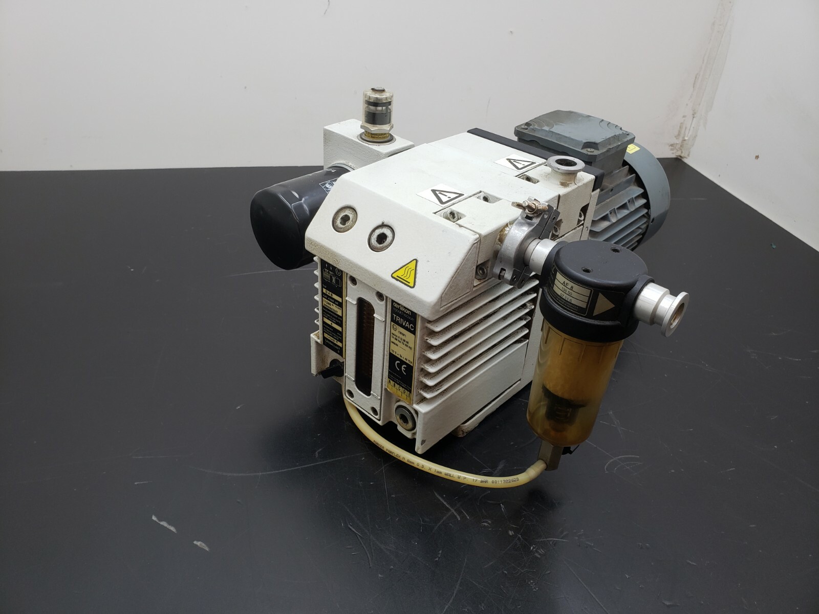 Leybold Trivac 240V D4B Tested To 10 Microns W/ AF8 Filter, OF4-25 | eBay