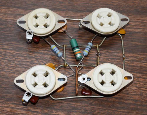 QTY 4 AMPHENOL USA 4 PIN CERAMIC TUBE SOCKETS 811A 2A3 300B 572B SILVER ...