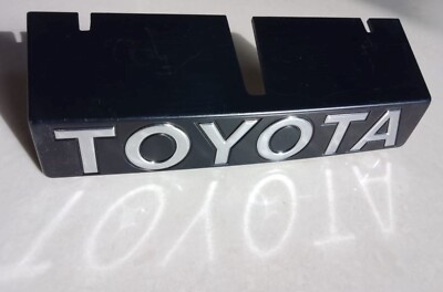 NEW - Gen Toyota Corolla AE80, AE82 1984-1987 Emblem Badge - Front ...