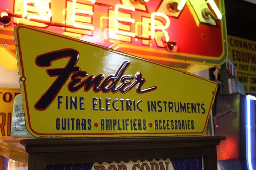 RARE LARGE FENDER GUITAR AUTHORIZED DEALER PORCELAIN METAL SIGN AMP ...