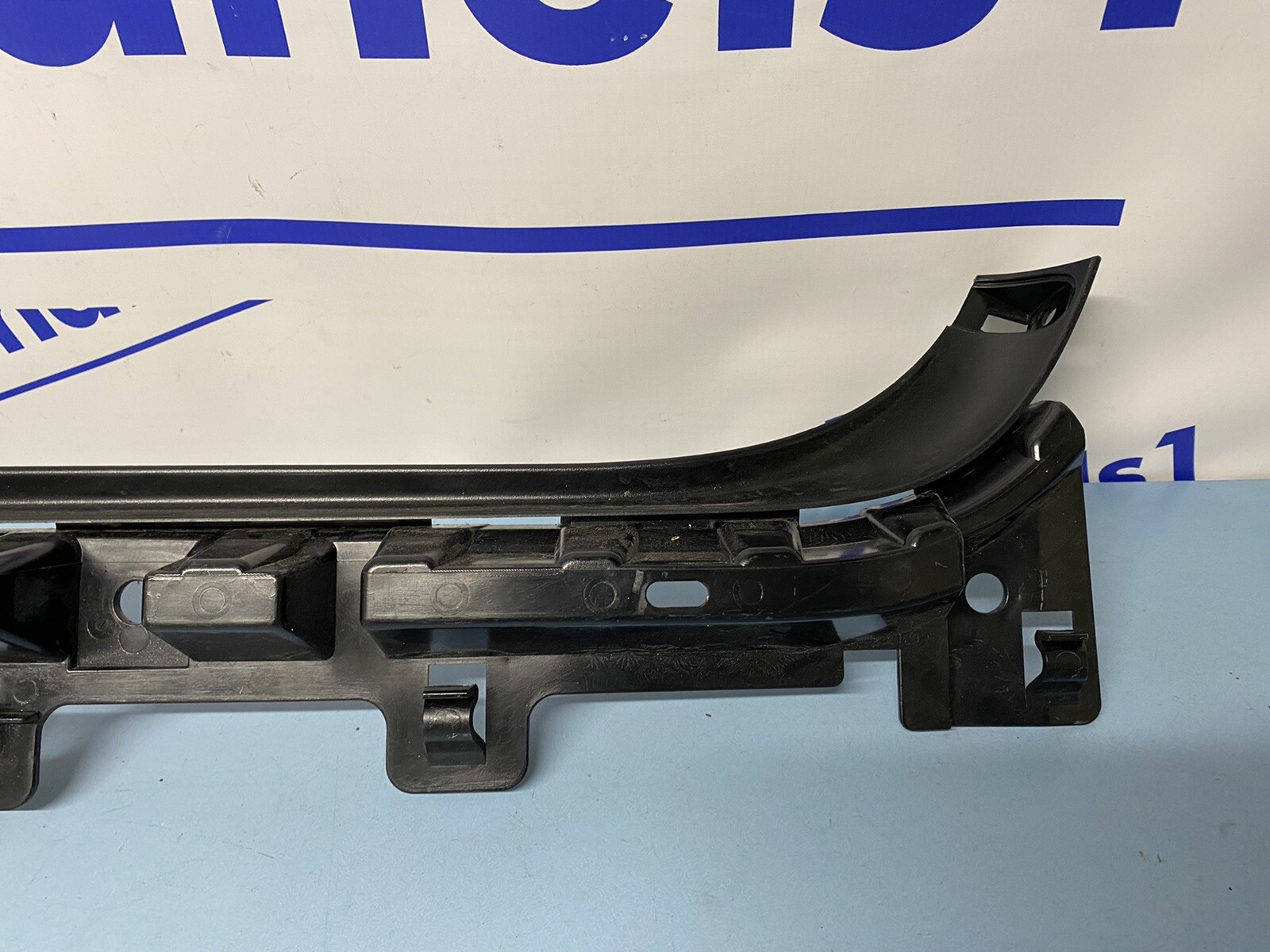 BMW E90 3 Series Rear Bumper Centre Mount 51127058522 for sale online ...