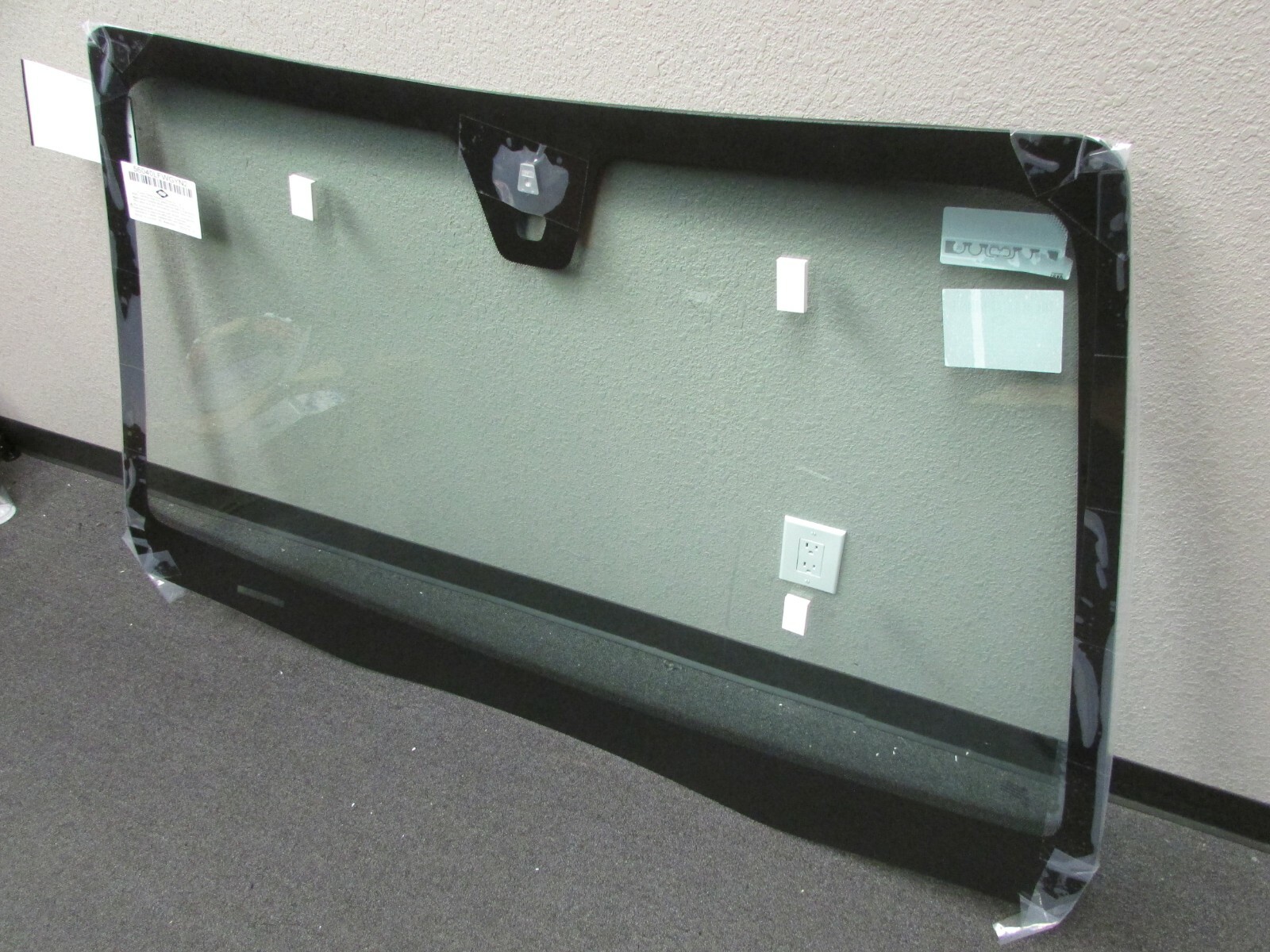 2005-2013 Maserati Quattroporte, New Windshield Glass, Aftermarket, P/N ...