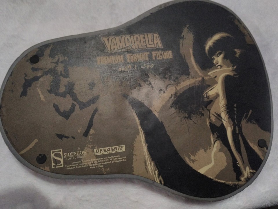 Sideshow Vampirella Premium Format PF 1/4 Scale | eBay