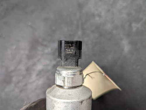 A/C Receiver Drier w/ Pressure Sensor 2017 Nissan Versa 92CP8-11 2014 ...