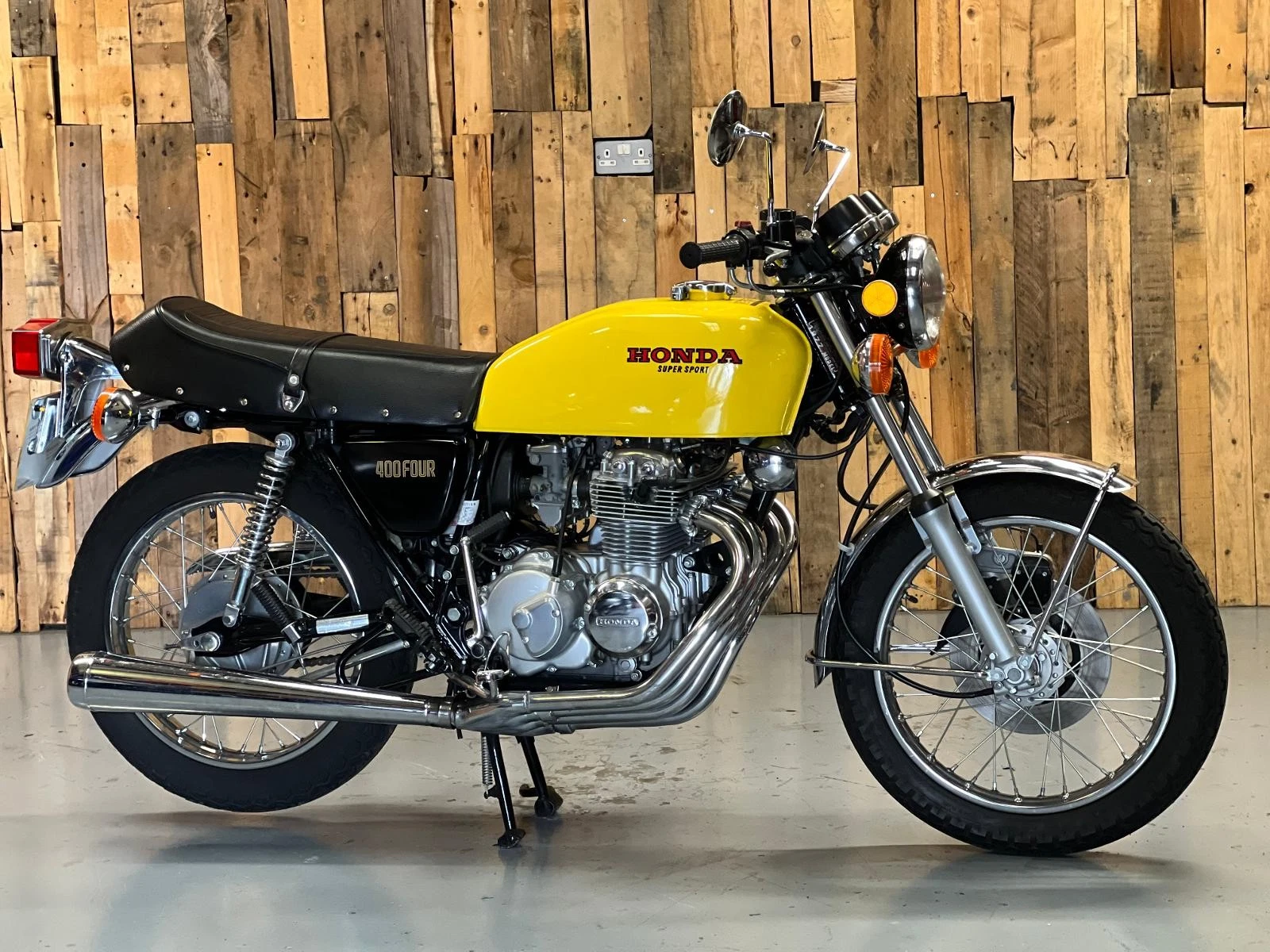 1976 Honda CB 400 Four Fully Restored - Bike Years - 1970s