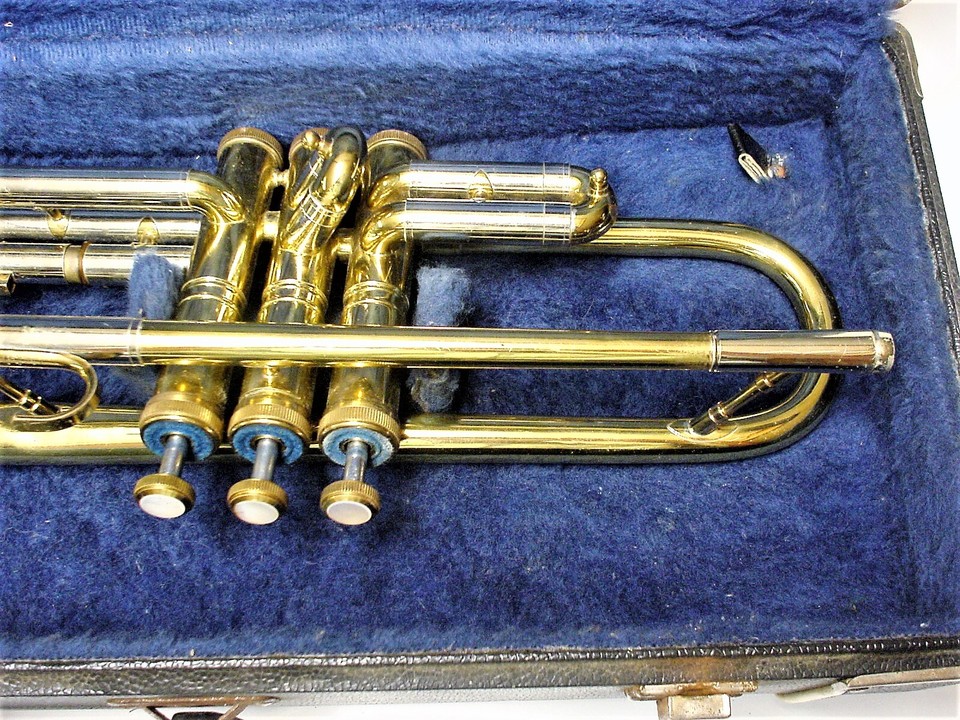 VINTAGE YORK TRUMPET, ORIGINAL CASE AND VINTAGE MOUTHPIECE REDUCED ...