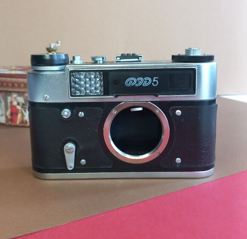 Film Camera 35 mm Fed 5 cameras body only non-working For parts or ...