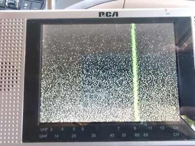 RCA LCD Color TV Television Portable AC & Battery 16-3066 Working (no ...