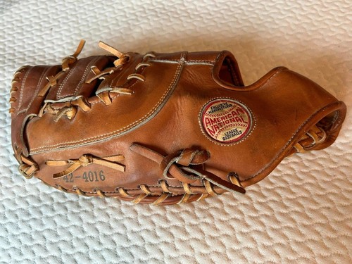Spalding 42-4016 Carl Yastrzemski Left Handed First Baseman RSO Glove ...