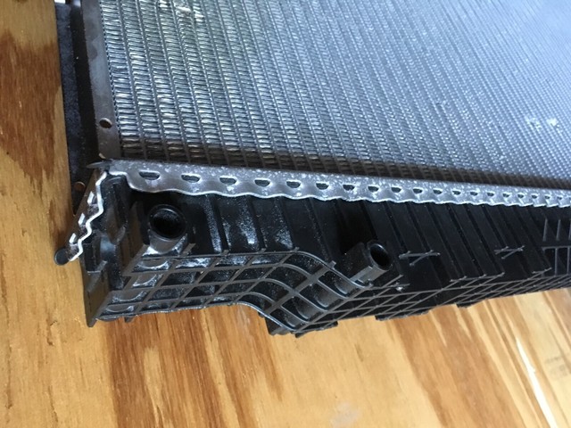 PACCAR N9414003 Peterbilt Radiator Fits Peterbilt 379 388 389 for sale ...